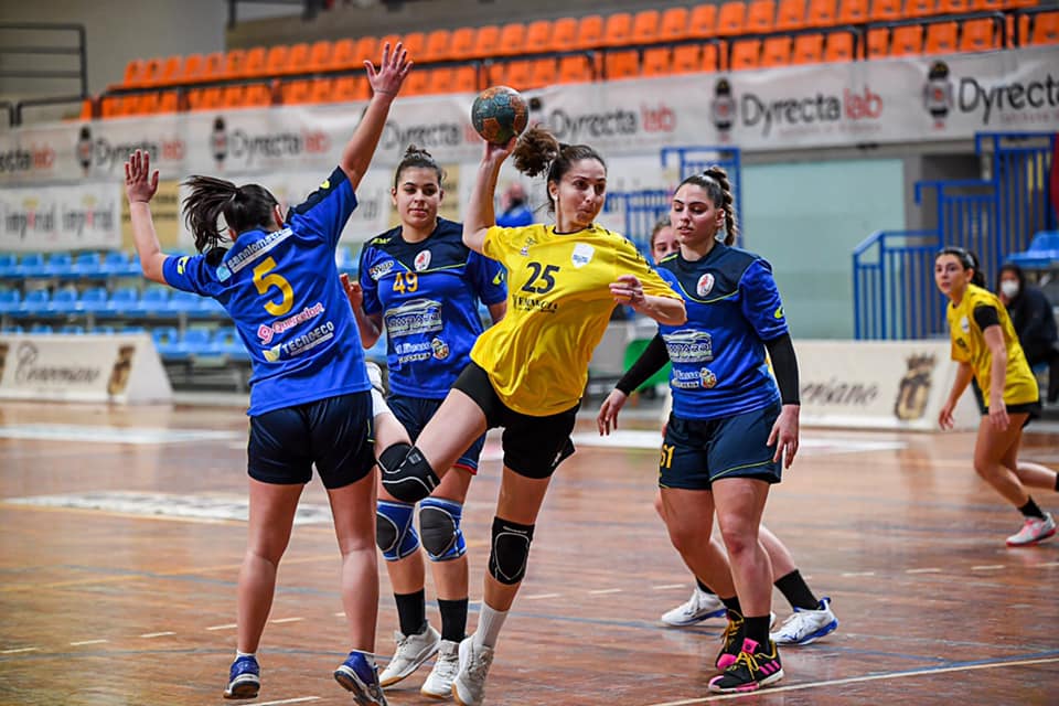 Pallamano, Serie A2 femminile: Conversano-Benevento 23-22 - LA VIPERA